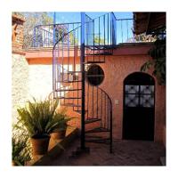 China Metal bird stand kit steel stairs spiral staircase in iron colored for sale