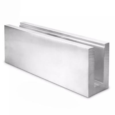 China China Professional Aluminum Base Shoe For Glass Railing Swimming Pool Customized Glass Railings for sale