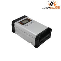 China ROHS 3 Stage Solar MPPT Charge Controller , Multiscene Off Grid Solar Controller for sale