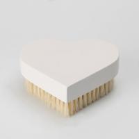 China Customizable Bath Shower Brush Heart Shaped Dry Skin Exfoliating Massaging for sale
