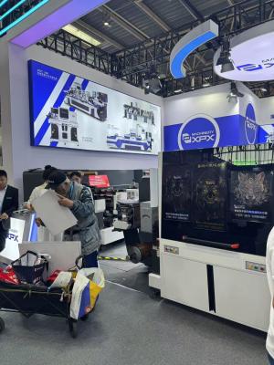 China XPX SZ-360 Digital Embellishment Machine - 350mm Cutting Width, 0.01-0.25mm Printing Thickness Industrial Label Cutter for sale