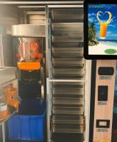 China Electric Freshly Squeezed Orange Juice Vending Machines With LED Display Screen for sale