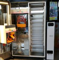 China 24 Hours Orange Juice Drinks Vending Machine for sale