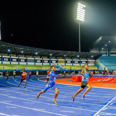 China Eco Friendly Full Pour EPDM Running Track For Athletic Stadium for sale