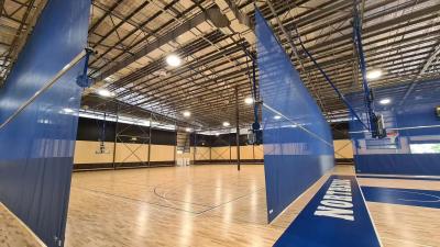 China Automatic Electric Control System Divider Curtain with High Strength Fabric and Customizable Color for Indoor Sports for sale