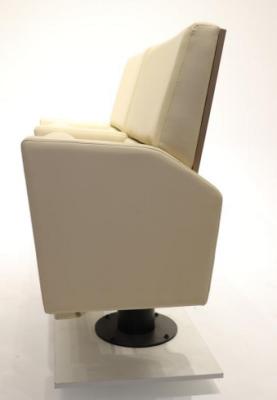 China Commercial Durable Modern Theater Seating EN1021 Fire Rating Fully Upholstered For Cinemas for sale