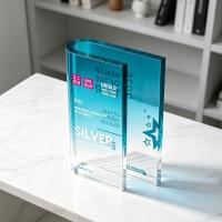 China Acrylic medals, trophies and craftworks, transparent desktop ornaments, gifts and decorations made of organic glass, transparent trophies for sale