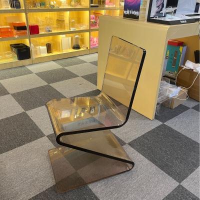 China Dark Tea Z-Shaped Acrylic Dining Chair for Living Room, Light Luxury Backrest Acrylic Furniture for Internet-Famous Restaurants and Hotels for sale