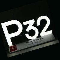 China LED Light Up 3D Letter Display Stand, Acrylic Illuminated Model Sign for Mobile Phone Retail Store Counter for sale