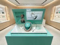 China Acrylic POS Display Stand With Digital Screen | Custom Retail Showcase For Electronic Products for sale