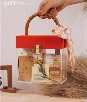 China Luxury Clear Acrylic Gift Box with Bamboo Handle, Velvet Top Hinged Handbag Style Gift Case, Custom Eid Ramadan Wedding Favor Perfume Packaging Box Wholesale for sale