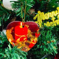 China Personalized Christmas Ornaments With Photo Different Shapes Ceramic Sublimation Ornaments for sale