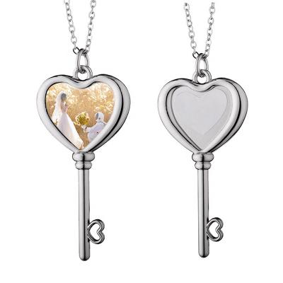 China Valentine's Day Gift Sublimation Zinc Alloy DIY Photo Heart Key Necklace for sale