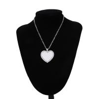 China Jewelry Necklace Souvenir Gift Heart Locket Necklace Sublimation Heart Shaped Diamond Necklace for sale