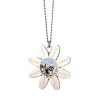 China Sunflower Necklaces Custom Engraved 8 Names Family Sublimation Photo Sunflower Necklace for sale