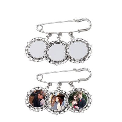 China DIY Photo Women Pins Brooches Sublimation Round Brooch for sale