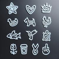 China Creative DIY Printing Blank Acrylic Sublimation Pins Heat Transfer Acrylic Decorative Paper Clips for sale