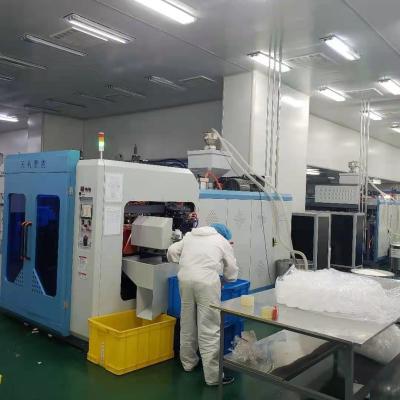 China Fully Automatic Accumulator Blow Moulding Machine For Plastic Water Bottle for sale