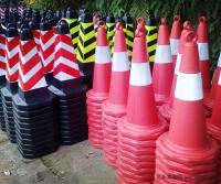 China High Speed Blow Moulding Machine 160L For Plastic Road Cone Single Staion for sale