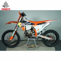 China Two-Stroke Dirt Bike Off Road Motorcycle with 224ml Single Cylinder Vertical Engine and Adjustable Shocks for Racing for sale