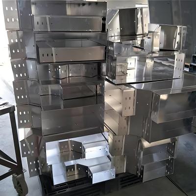 China Wall Mounted Cable Tray Support For Cable Organization Rectangular Cable Tray 50mm for sale