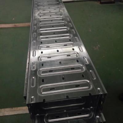 China Wall Mounted Or Hanging Type Mounted Molded Cable Tray For Cable Management In Indoor Or Outdoor Settings for sale