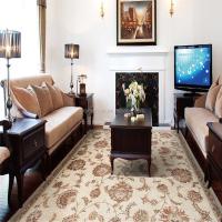China Modern Design Tufted Cut Pile Technique 10mm Thickness Oval 100% Wool Carpet Handmade for Home for sale