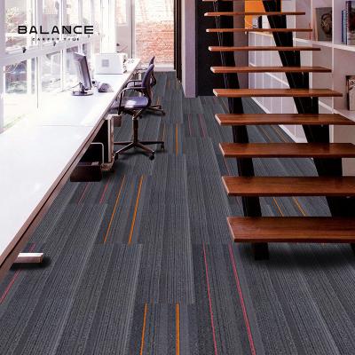 China Modern Style Soundproof Washable Square Carpet Tiles for Commercial Office Room 25X100 for sale