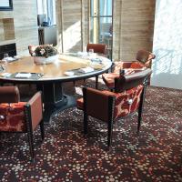 China Custom Pattern Woven Wool Nylon Carpet for Bedroom Living Room in Luxury Axminster Hotel for sale