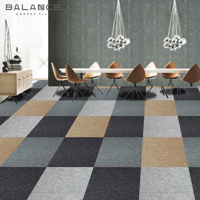China Medium Pile 50x50 PP Modular Carpet Tiles in Customized Color for Commercial Office for sale