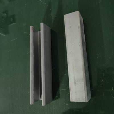 China Non Drilled Metal Strut Channel Customizable C Lipped Channel 1m-12m for sale