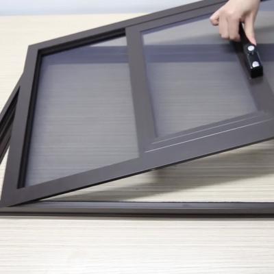 China Vinyl Coated 8mesh-12mesh Pet Proof Fly Screen Mesh North America Standard for sale