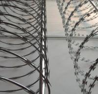 China Galvanized Stainless Steel Concertina Barbed Wire Bto-22 Bto-60 Cbt-65 Fencing Fence Wire Concertina Razor Wire for sale