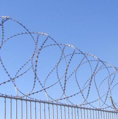 China Barbed Concertina Fencing Wire Razor Wire for sale