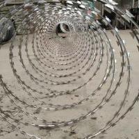 China Barbed Concertina Fencing Wire Razor Wire for sale