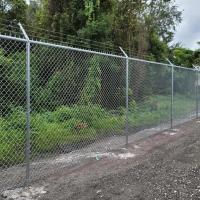 China 9 Gauge 5*5cm 6 FT Galvanized Diamond Mesh Wire Chain Link Fence for sale