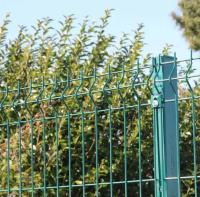 China PVC Coated 50*200mm Mesh 3D Curved Welded Wire Mesh Fence with Peach Post for sale