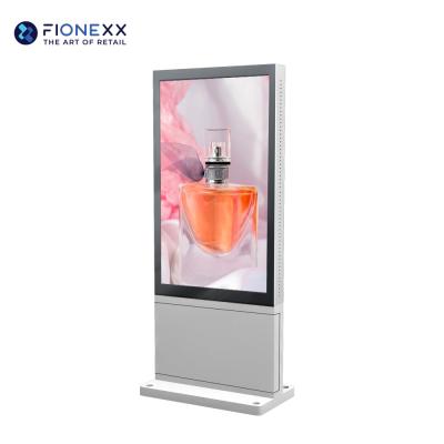 China 55inch 2500Nits Fanless Outdoor Totem Signage LCD Display for sale