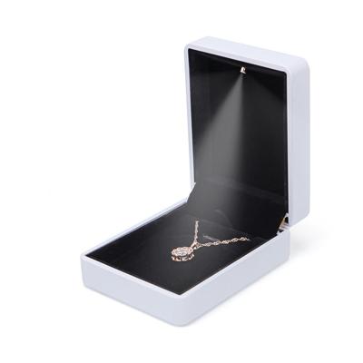 China Round White Leather LED Jewelry Box with Custom Logo - 6.5×6.5×4.5cm and 7×9×4cm Sizes for sale