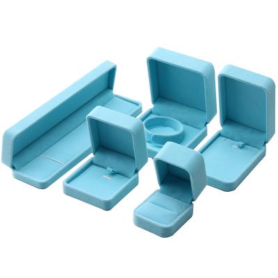 China Premium Velvet Jewelry Box with Multiple Compartments - 3 Size Options & Magnetic Closure for Ring, Necklace, Bracelet Storage for sale