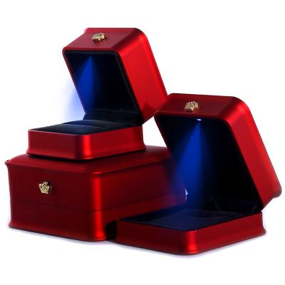China Custom Luxury Crown LED Jewelry Box for Bracelets Necklaces Rings 300000pcs Monthly for sale