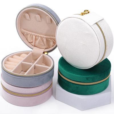 China Custom Velvet Jewelry Storage Box with Logo Printing - 300,000 Monthly Capacity, 20-Day Production for sale