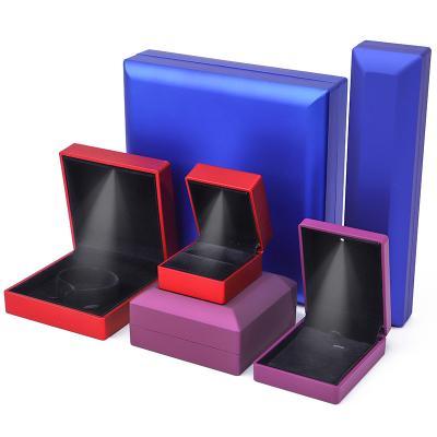 China Custom Velvet Jewelry Box for Stud Earrings Necklace Bracelet 300000 Pieces Monthly for sale
