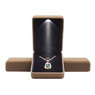 China Hanhong Custom Velvet LED Ring Box Embossed Logo Luxury Jewelry Packaging 1pc for sale