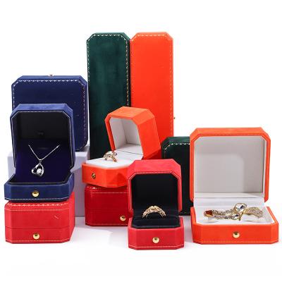 China Custom Rectangle Velvet Jewelry Box for Pendant Earrings Bracelet Necklace Ring 200x150x50mm for sale