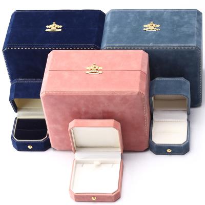 China Custom Rectangle Velvet Jewelry Box for Necklace and Bracelet Set 300000pcs Monthly Supply for sale