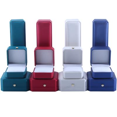 China Custom PU Leather Jewelry Box Luxury Gift Packaging for High End Items 300000 Pieces Monthly Supply for sale