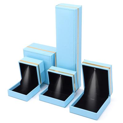China Custom LED Light Bracelet with Gray Earrings and Ring Set in Jewelry Gift Box 5-7 Day Sample for sale
