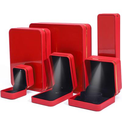 China Custom Rectangle LED Lighted Leather Jewelry Box Wholesale 300000 Pieces Monthly Supply for sale