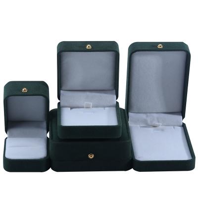 China Custom Logo Green Velvet Jewelry Packaging Box for Necklace Bracelet Earrings Ring 200x150x50mm for sale